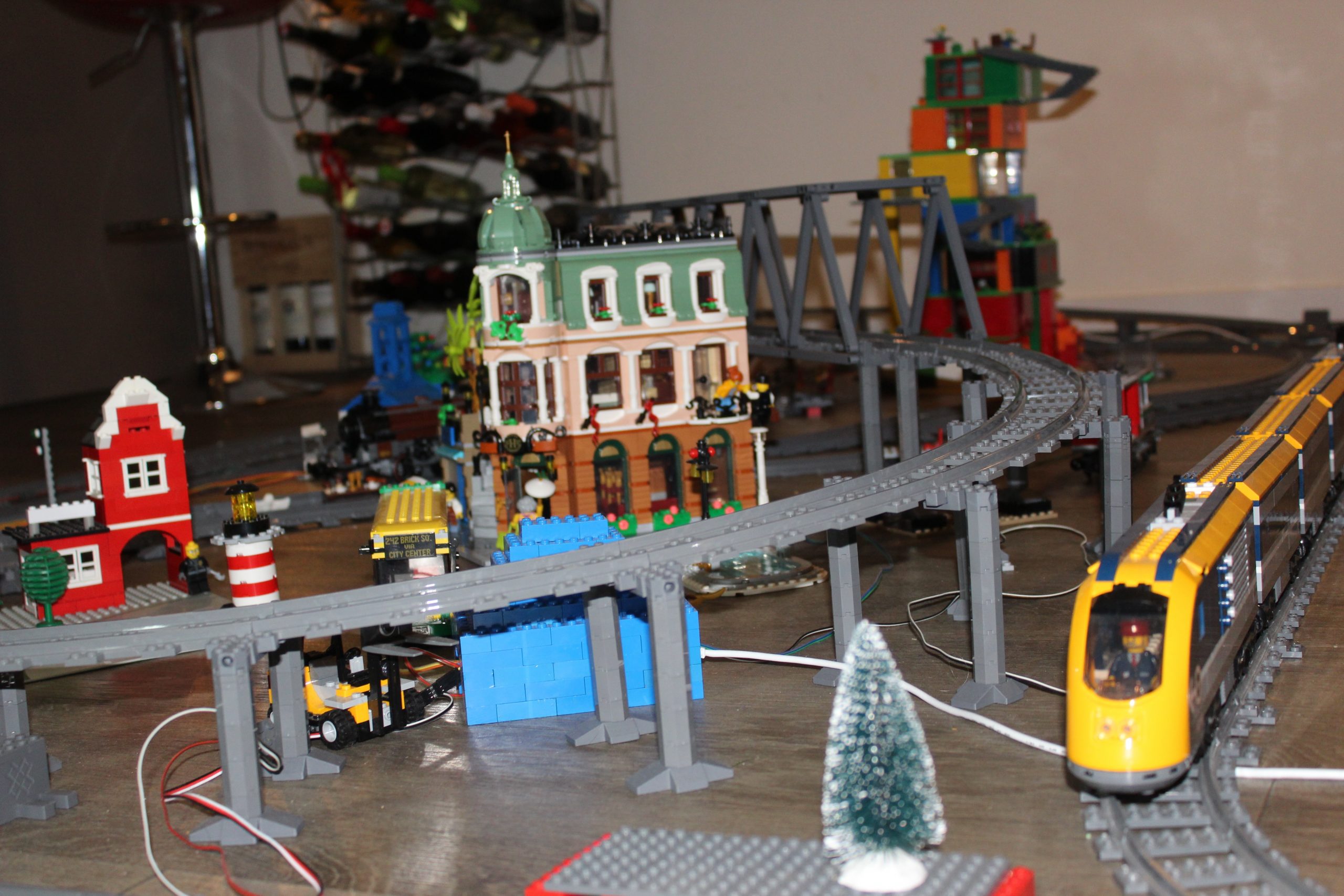 Henks Xmas Layout 2021 – MattzoBricks