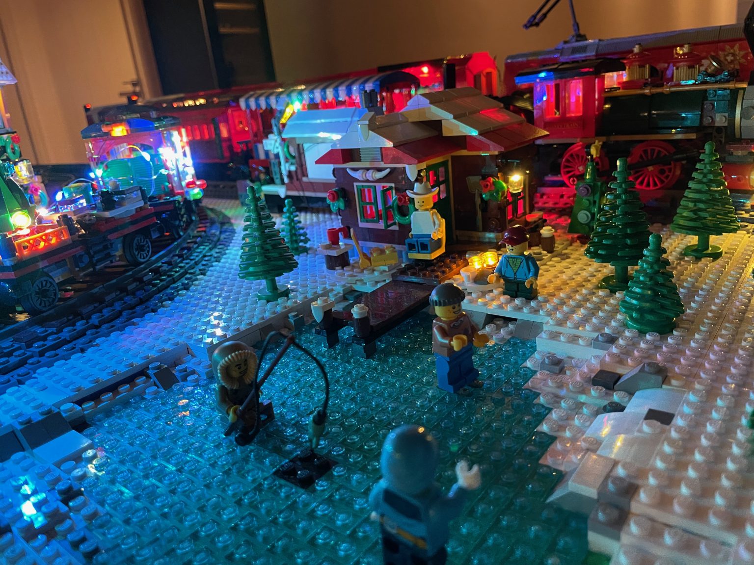 Edwins Christmas Layout 2022 – MattzoBricks