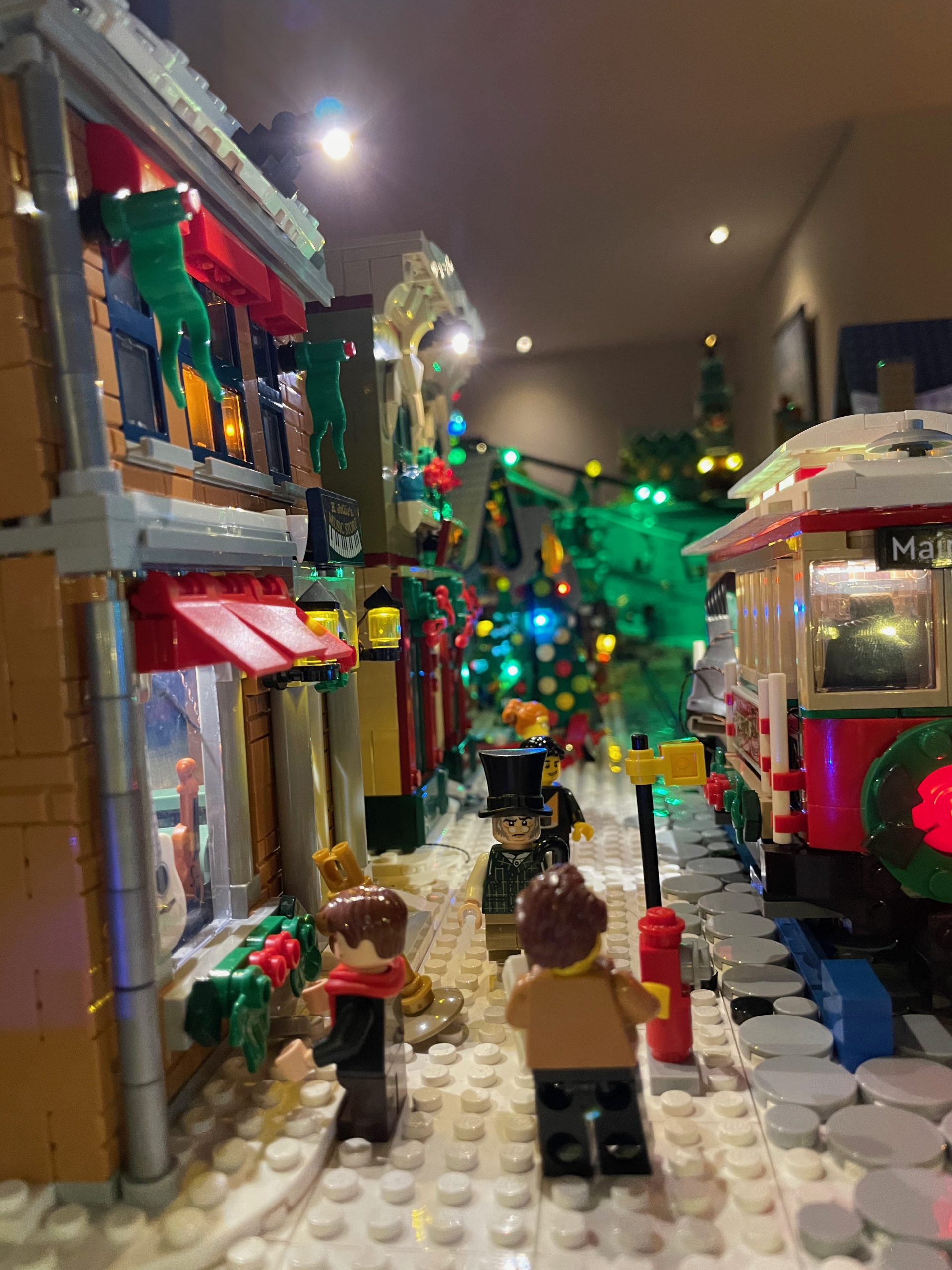 Edwins Christmas Layout 2022 – MattzoBricks