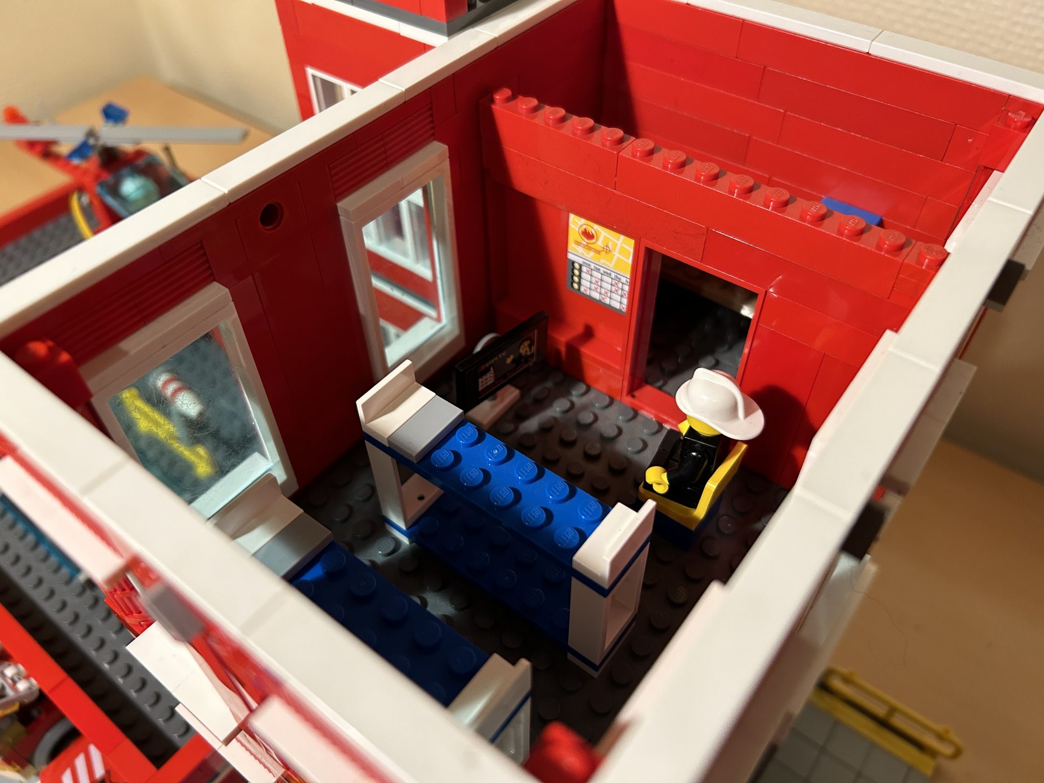 Modular LEGO Fire Stattion – MattzoBricks