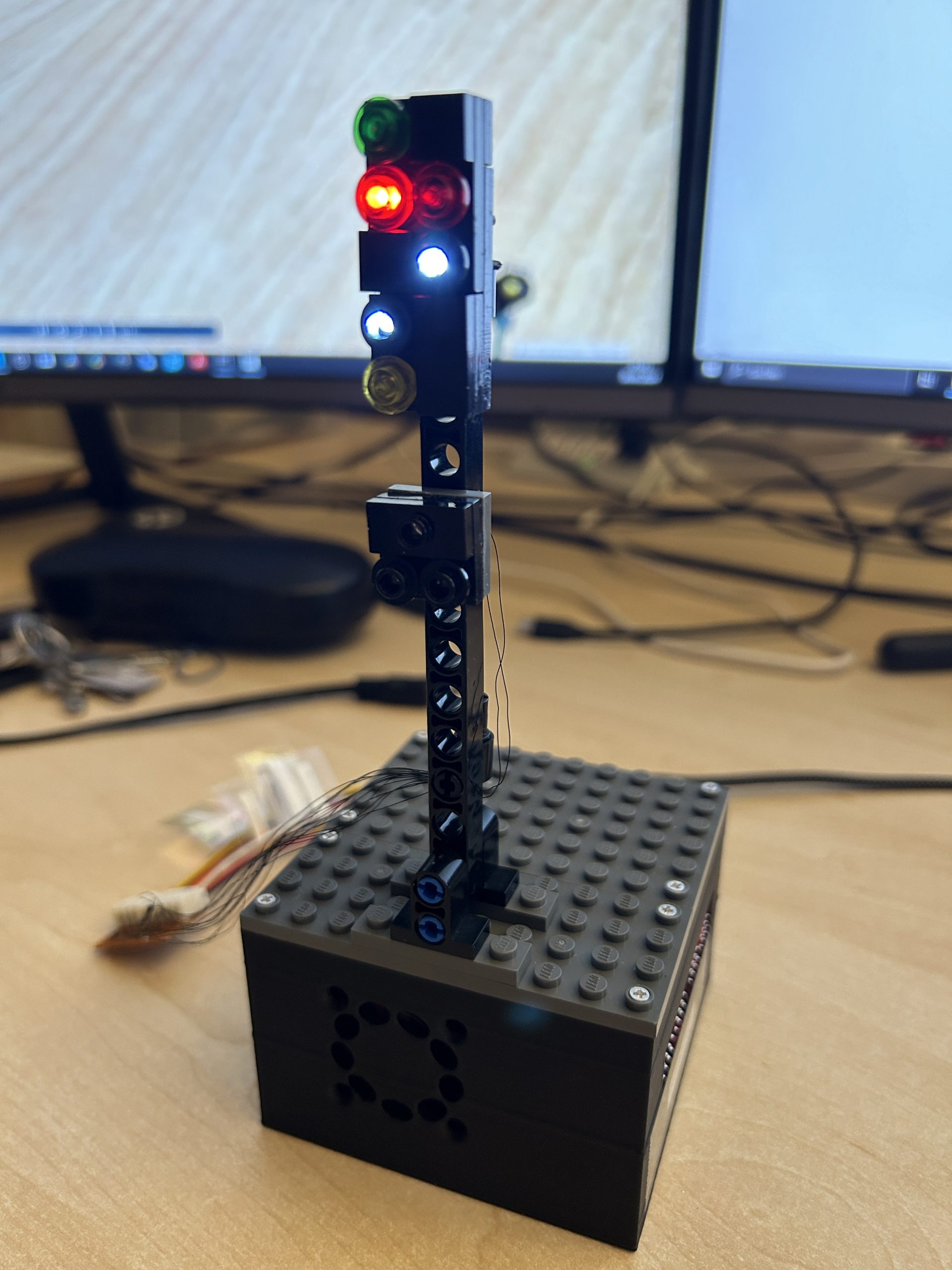 MattzoLayoutController with Signals – MattzoBricks